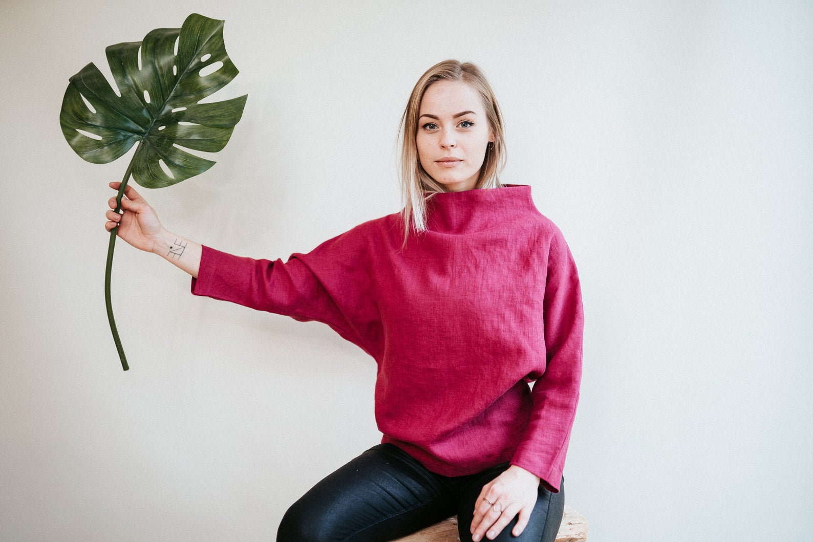 Classy Linen Top with 3/4 sleeves and Raised Neck - Linenbee